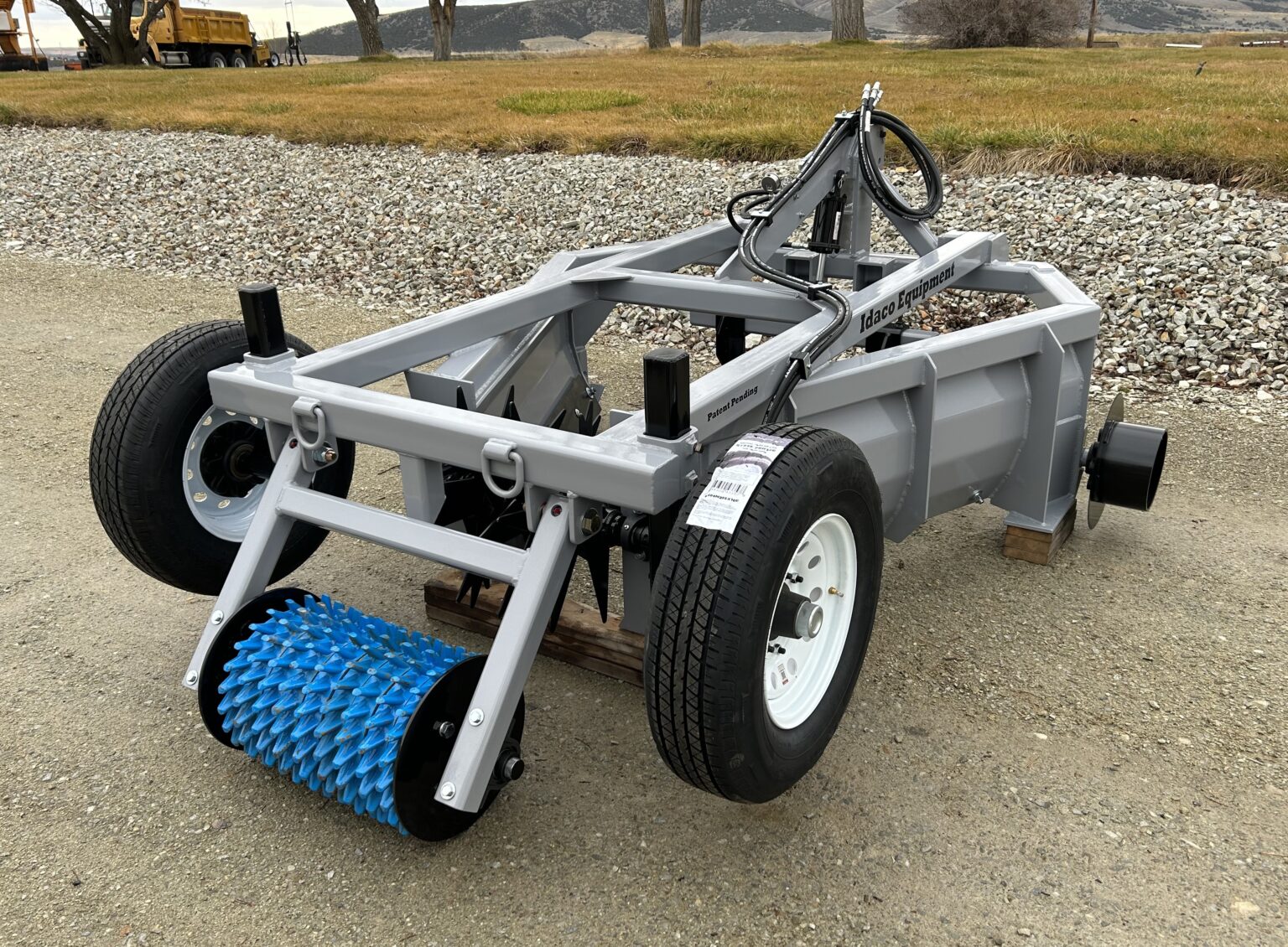 PIVOT TRACK FILLER- IDACO EQUIPMENT